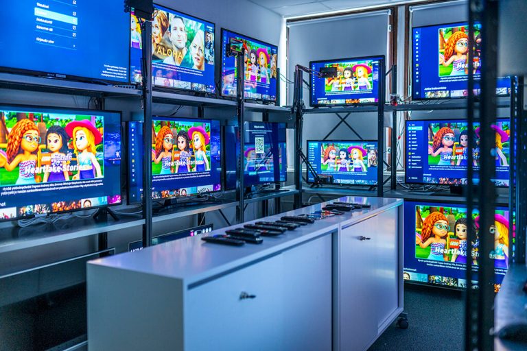 Smart TV Operating Systems: A Look at Android TV, Tizen OS, webOS ...